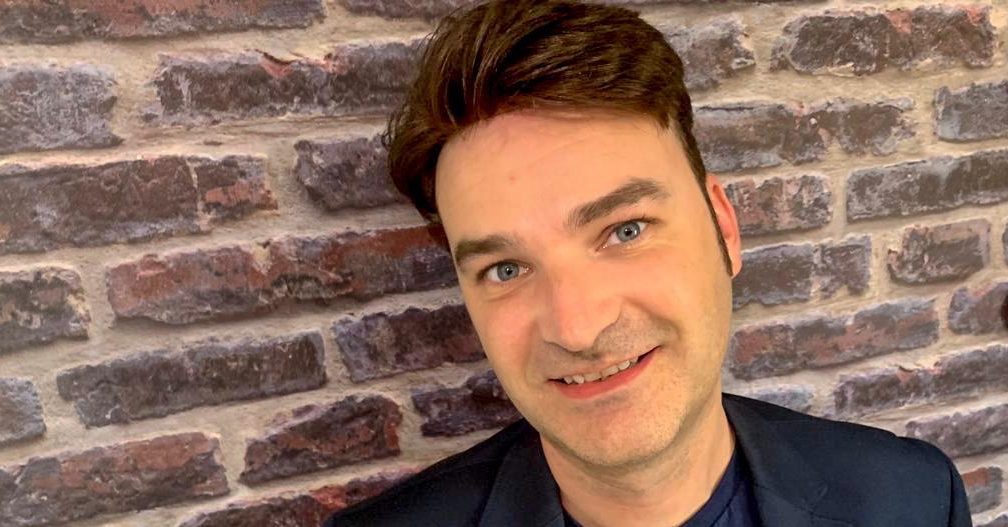 Branded Episode: NEU Hair 4 Men with Stuart Munday - Howtocutit